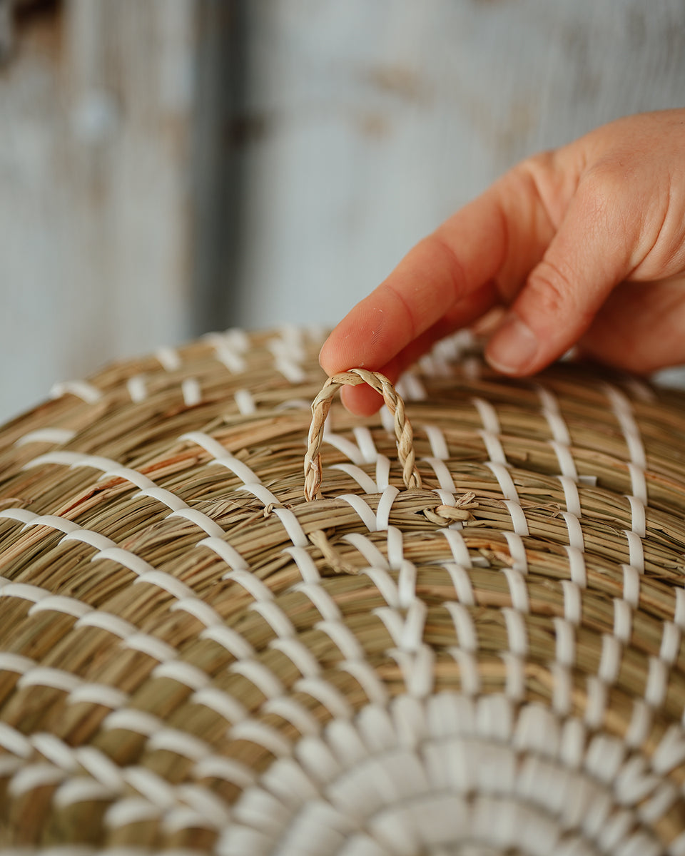 Mateo - Jute Plate - White – lemongraph